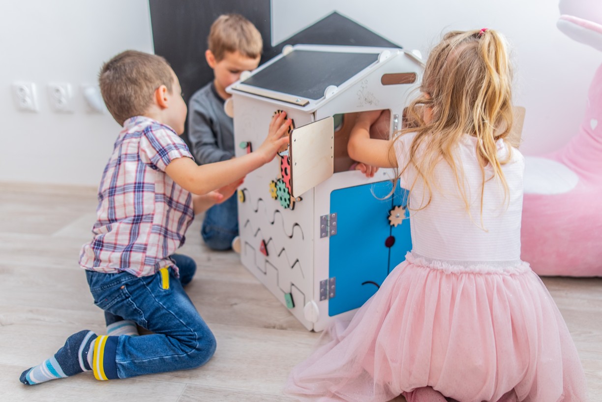 Activity Board - ELIS DESIGN